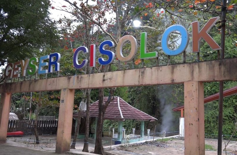 Selesai Ditata, Gesyer Cisolok Suguhkan Wisata Alam yang Nyaman bagi ...